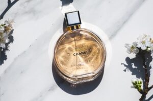The Exquisite Chanel Logo Font That Makes Us Fall In Love With the ...