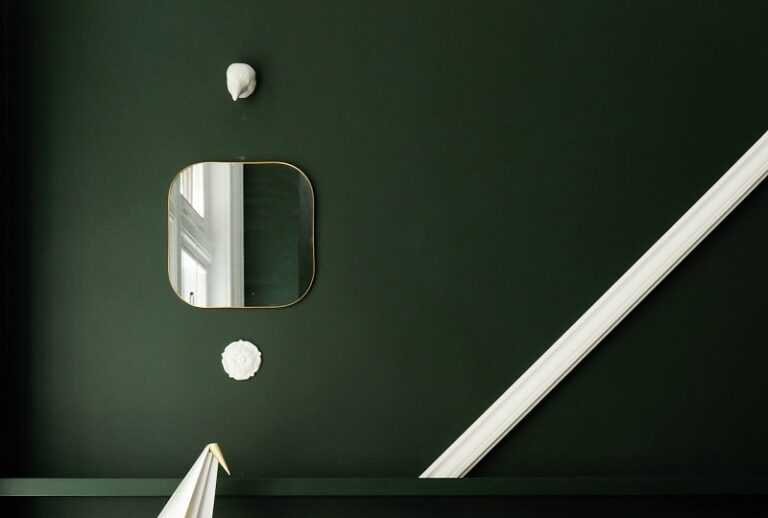 Into the Woods: Embracing the Rich and Elegant Hunter Green Color ...