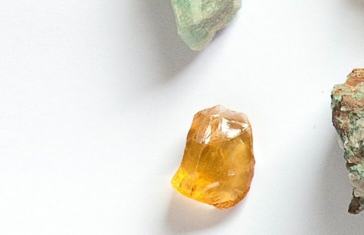 The Psychological Meaning and Design Impacts of the Amber Color | HipFonts